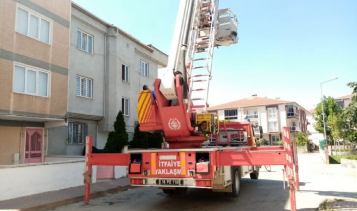 Evde mahsur kalan çocuğu itfaiye kurtardı | İnegöl Online Evde mahsur kalan çocuğu itfaiye kurtardı | İnegöl Online